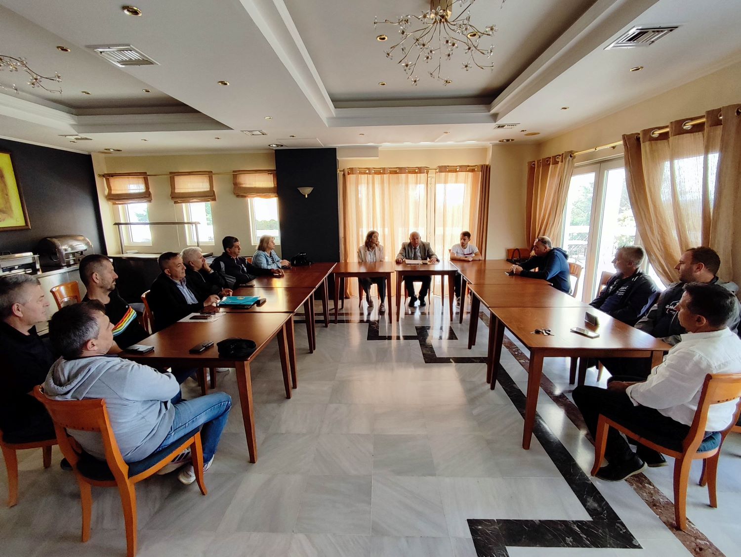 “ΕΚΠΕΜΠΕΙ” ΣΗΜΑΤΑ ΣΥΝΕΡΓΑΣΙΑΣ ΚΑΙ ΣΥΝΕΡΓΕΙΑΣ ΠΡΟΣ ΟΛΗ ΤΗ ΓΡΕΒΕΝΙΩΤΙΚΗ ...