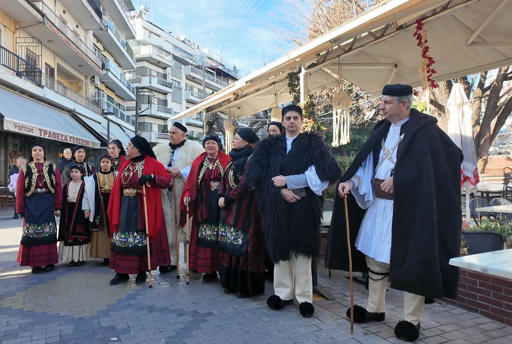 Τα παραδοσιακά Κάλαντα Θεοφανίων απο τον Πολιτιστικό Σύλλογο ΠΙΝΔΟΣ ...