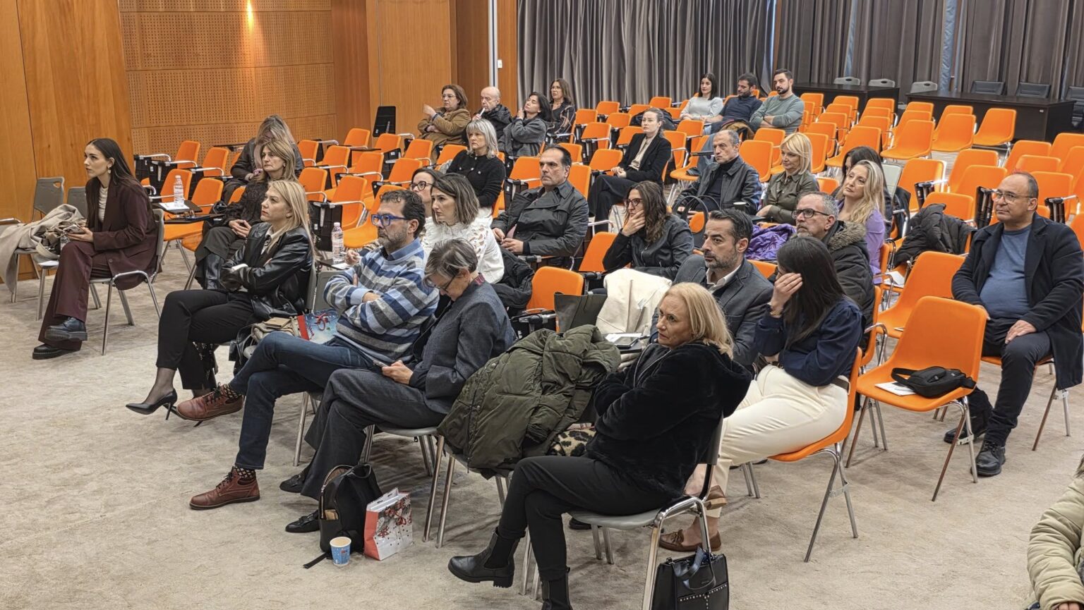 ΓΡΕΒΕΝΑ: «Ας μην αφήσουμε τη ζωή μας να γίνει Καπνός ή Ατμός» (video ...